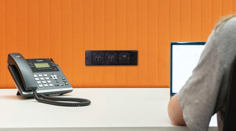 OE Electrics - power & data | wireless chargers | batteries